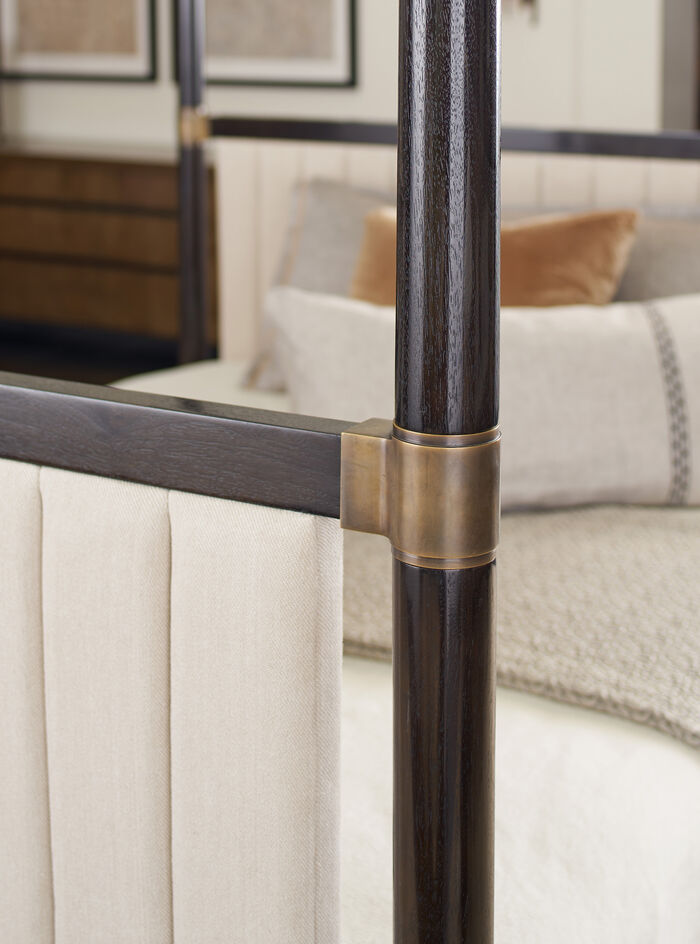 Orsay Bed | Gregorius Pineo