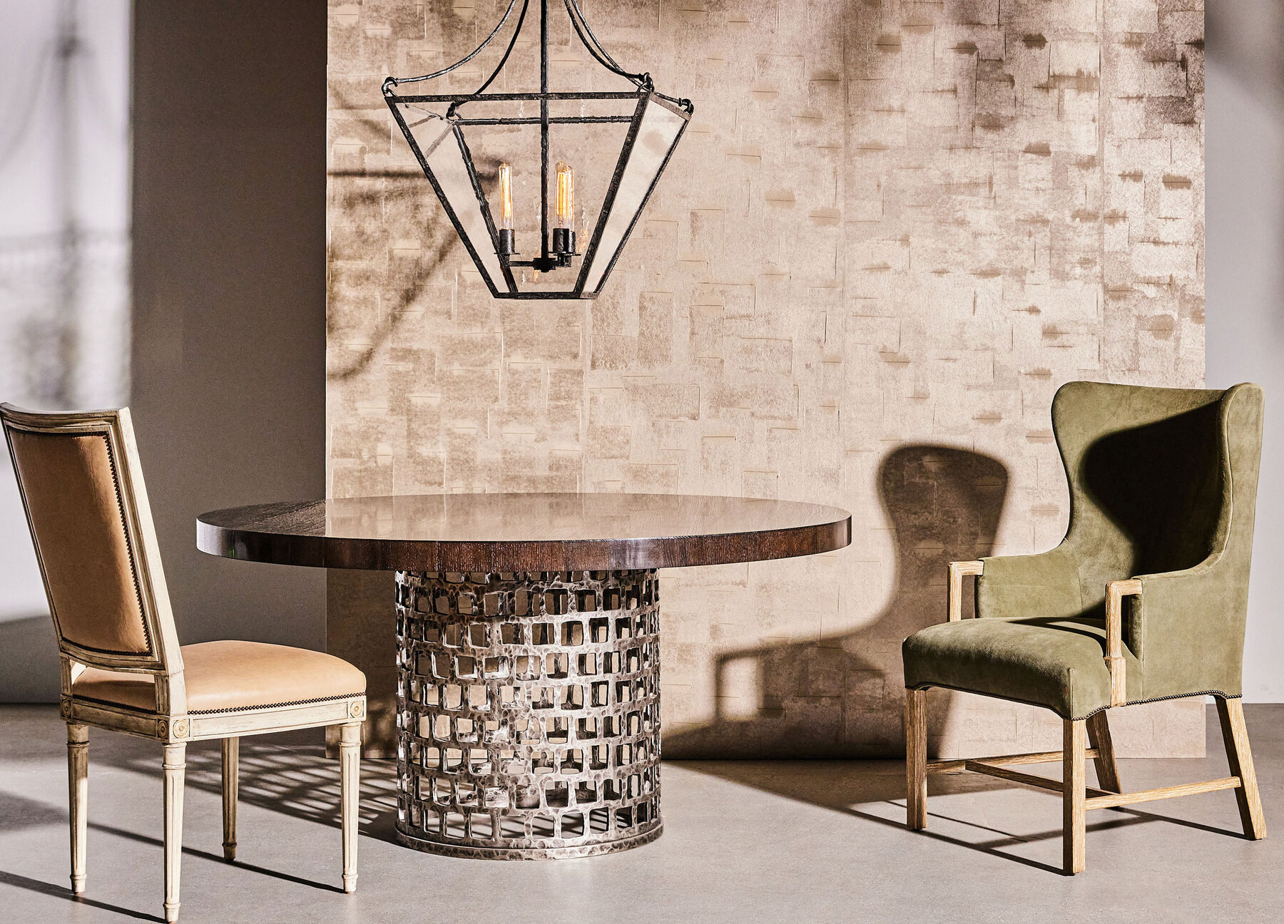 Vintage White | Gregorius Pineo