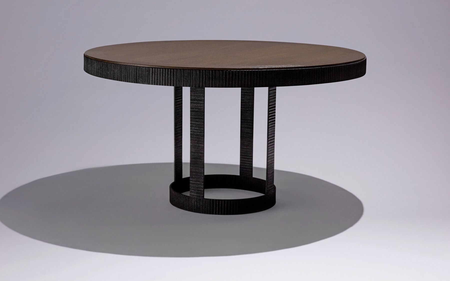 Continental Pedestal Table round | Gregorius Pineo